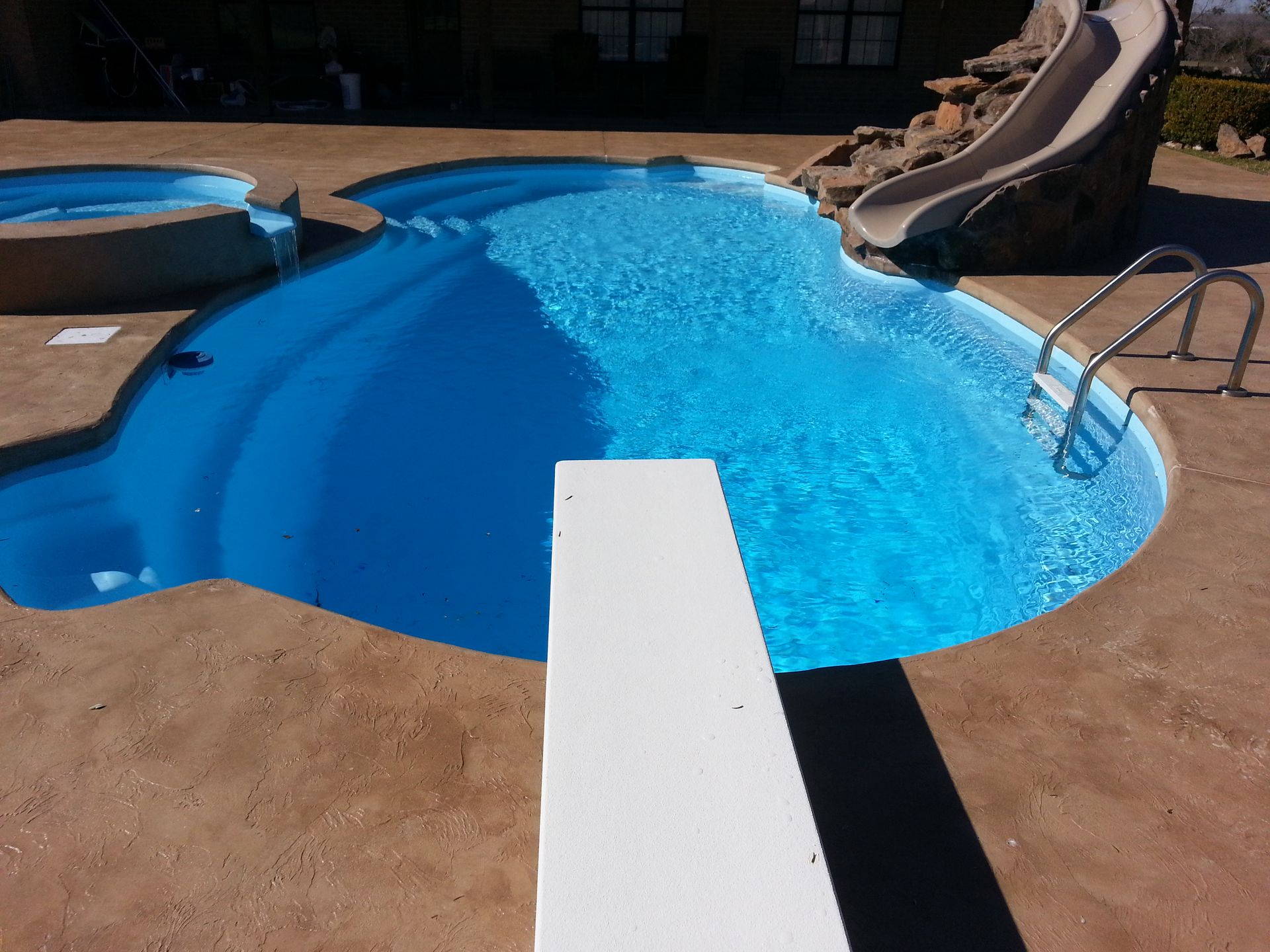 The Elegant Lazy 8 Pool Model | Houston, TX