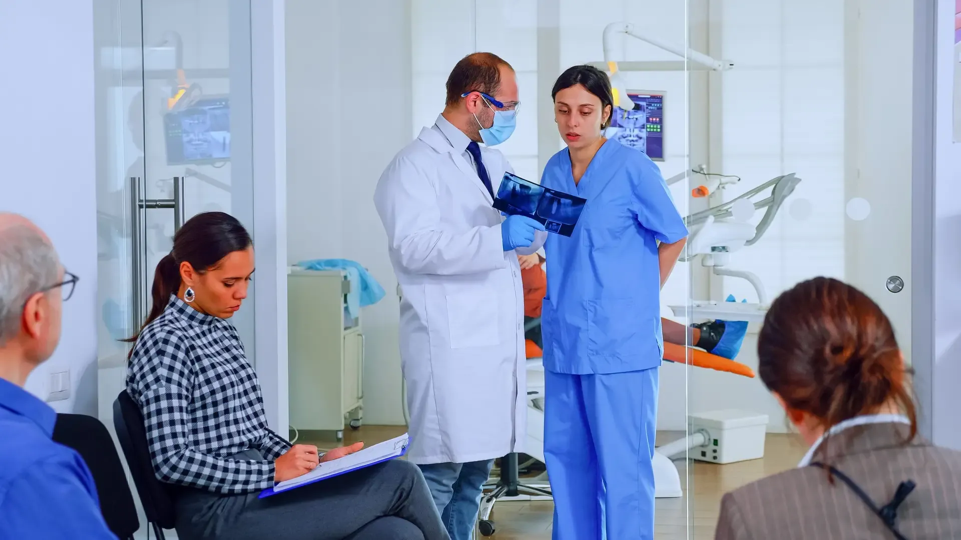 Top Benefits of Partnering with a Healthcare Recruitment Agency