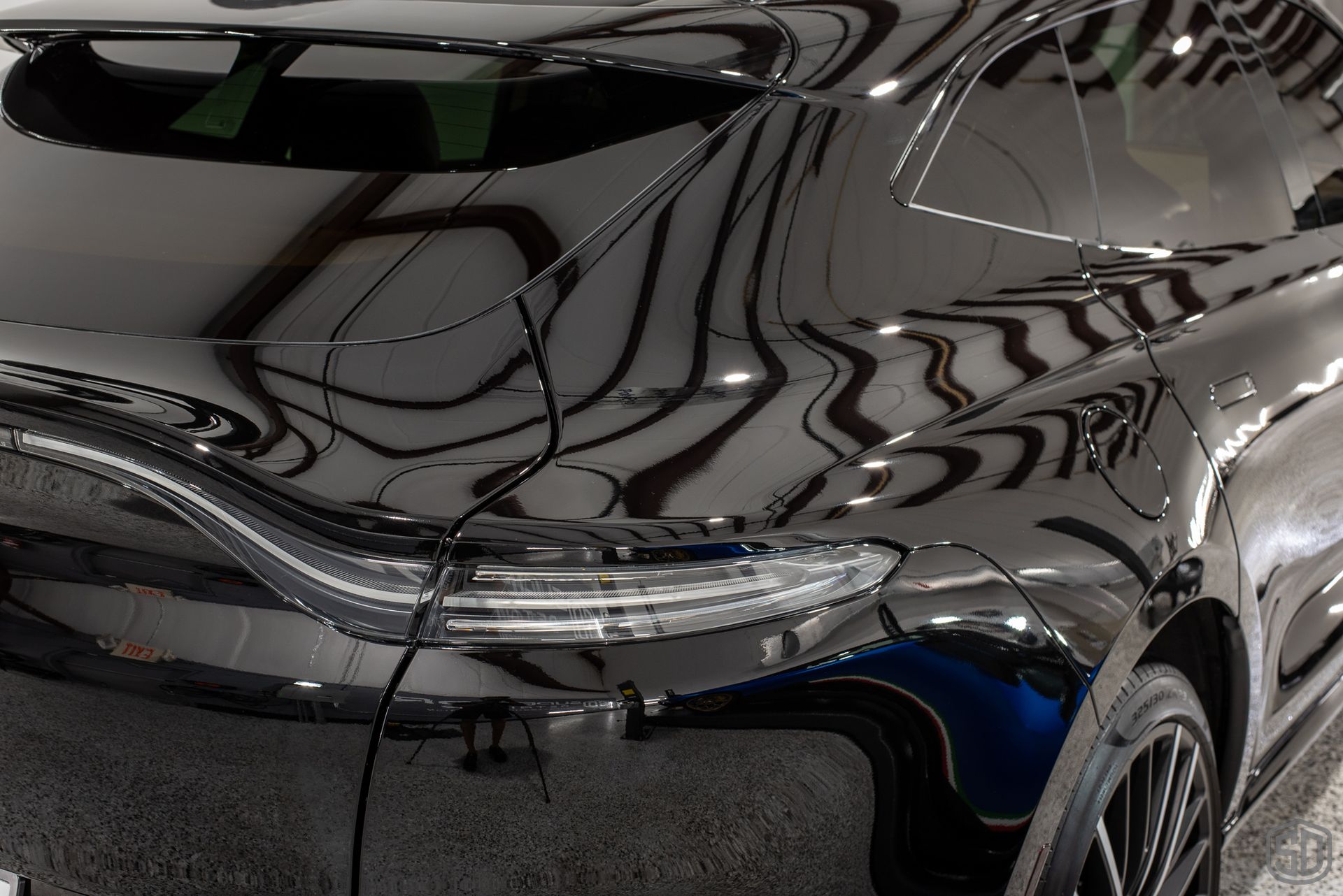 Aston Martin DBX Detailing Paint Correction PPF, Modesta Coating