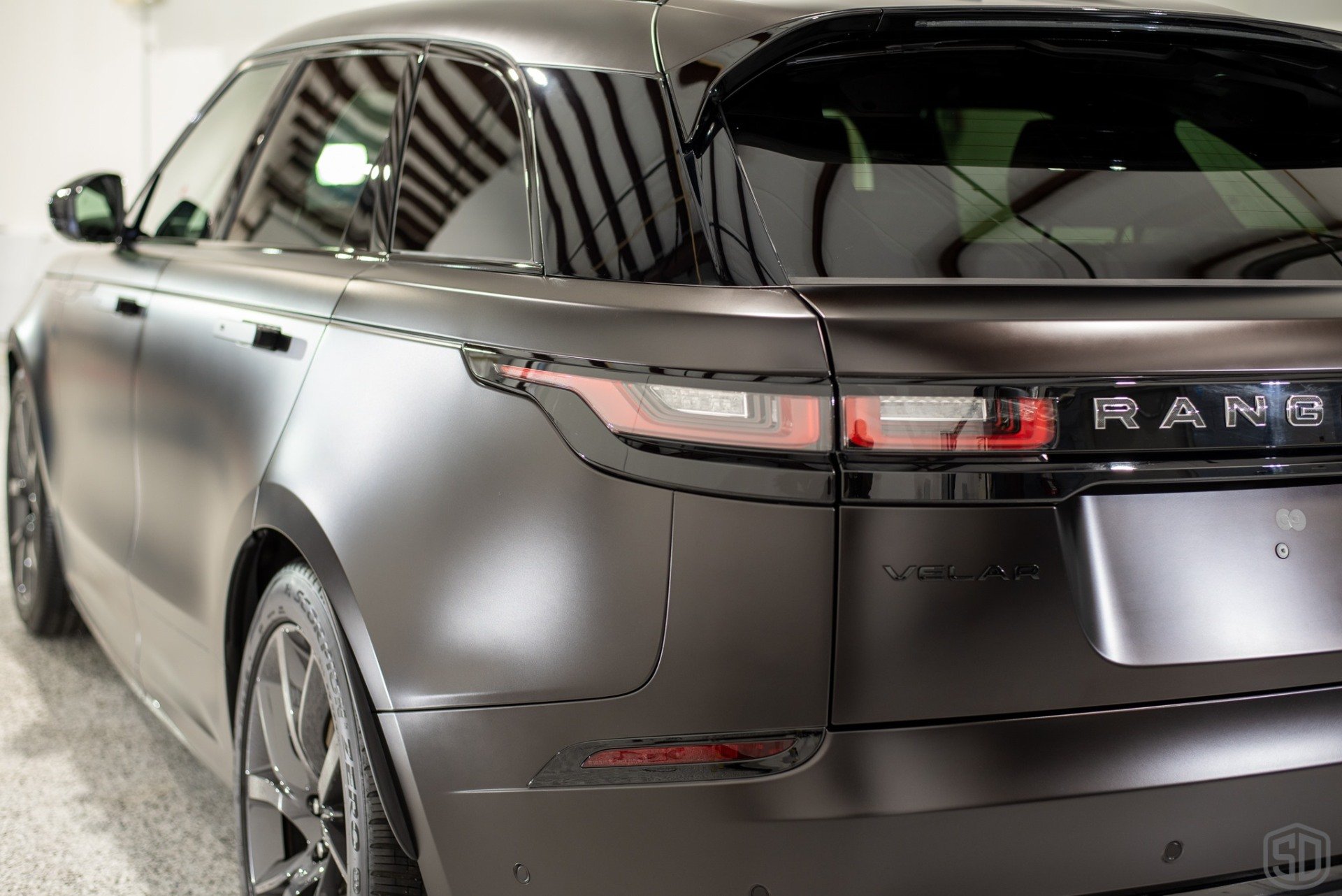 Range Rover Vellar SV Autobiography New Car Preparation Detail