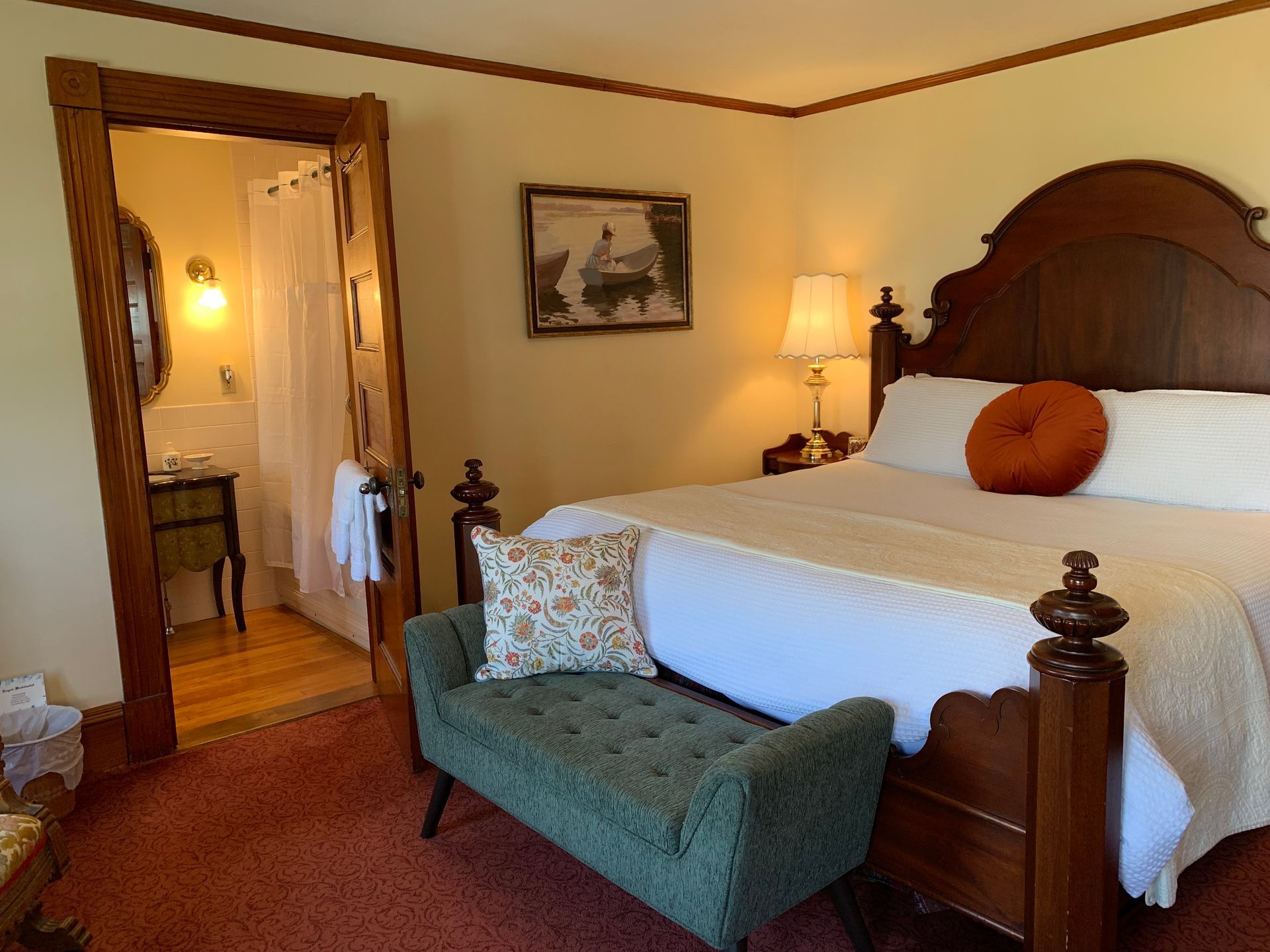 Photo & Video Gallery - The Meredith Inn