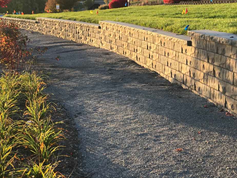 Commercial Retaining Walls in Lincoln, NE - Dreamscapes Inc.