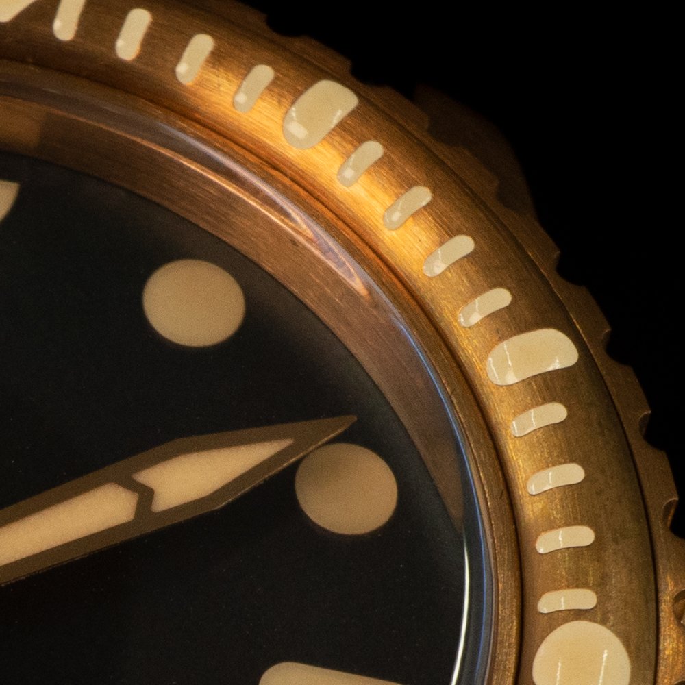 WICKED WATCH - Affordable Dive Watches, Lumicast, Swiss Made