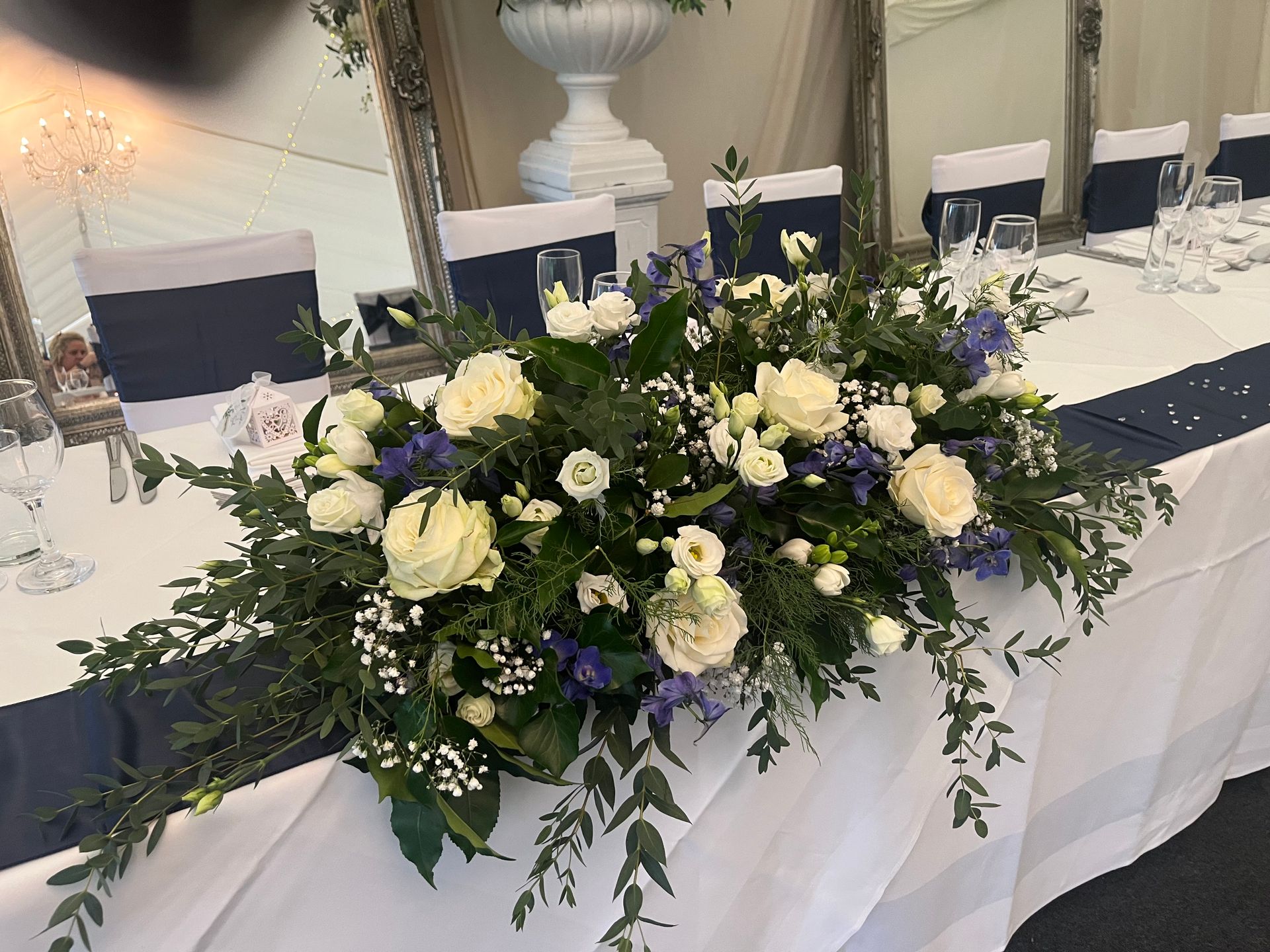 ELEGANT AND CREATIVE FLORAL DISPLAYS in Berkshire and the home counties