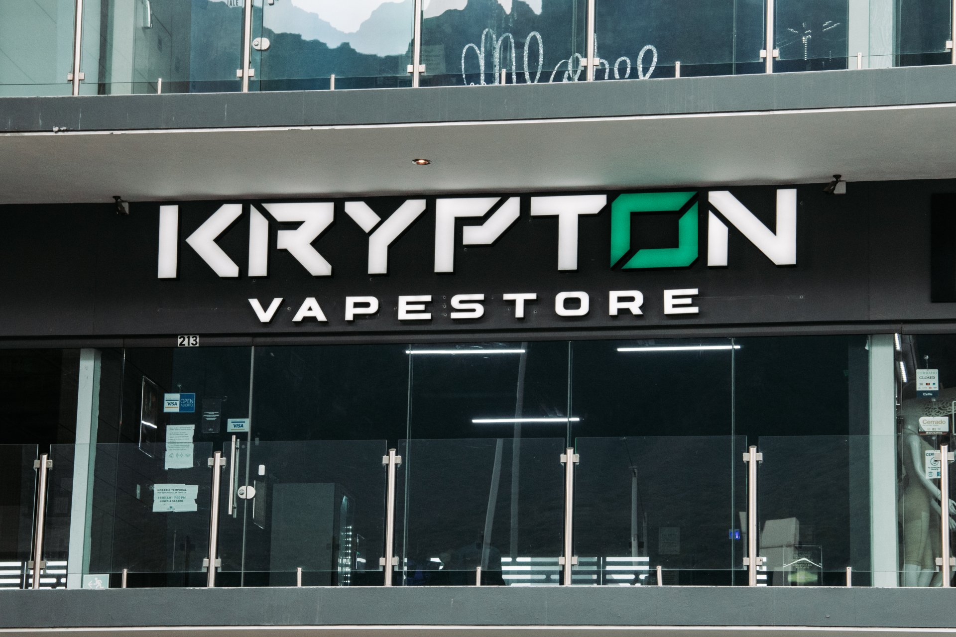 Cómo diseñar la fachada de un local comercial