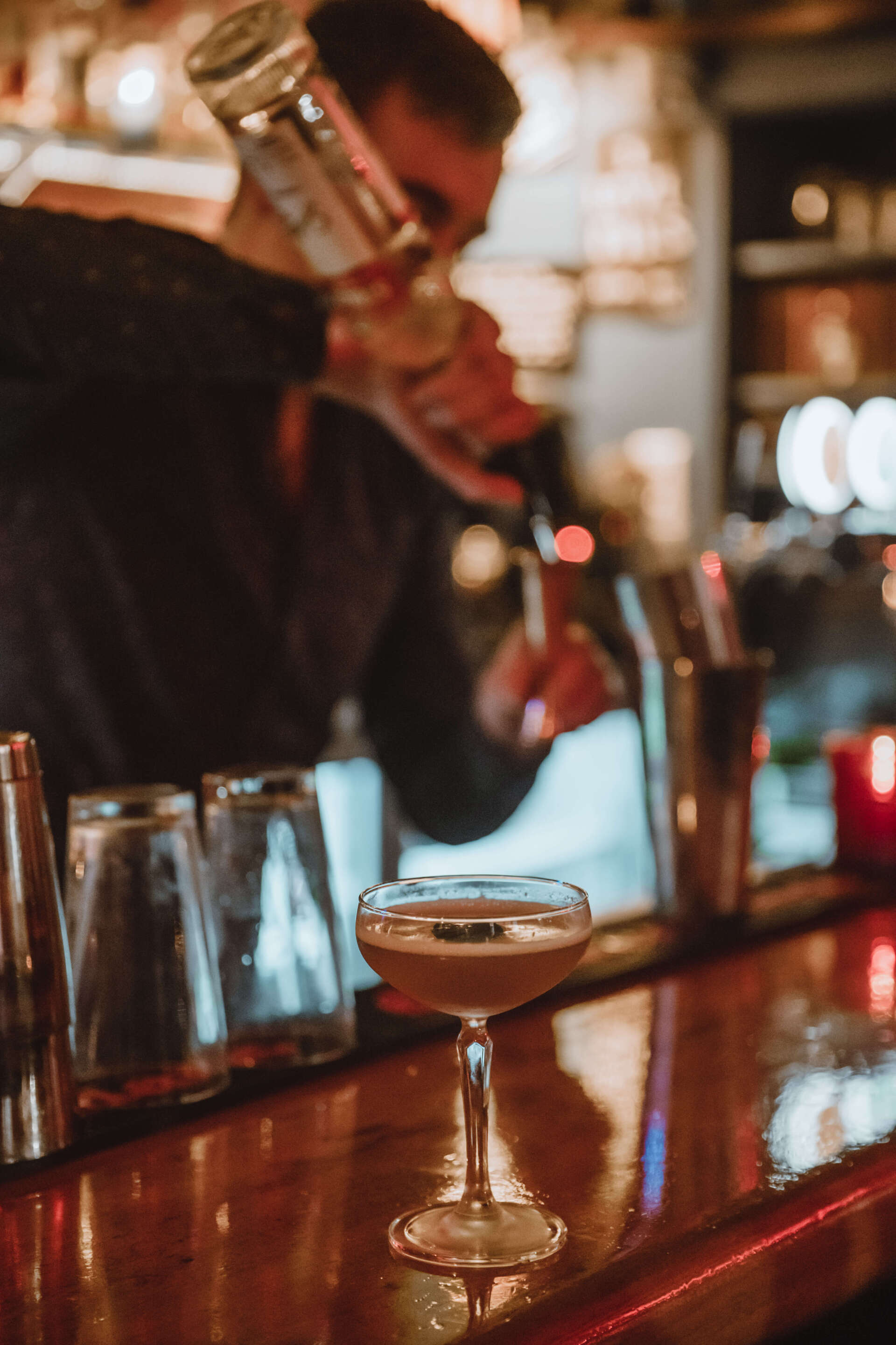 About Mos Bar