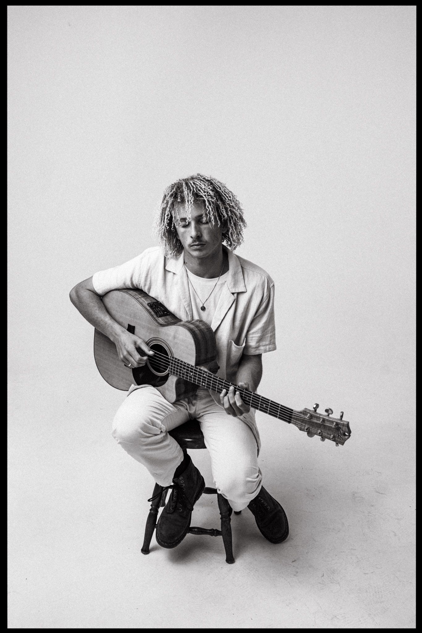 Acoustic Solo | Sam | Sydney