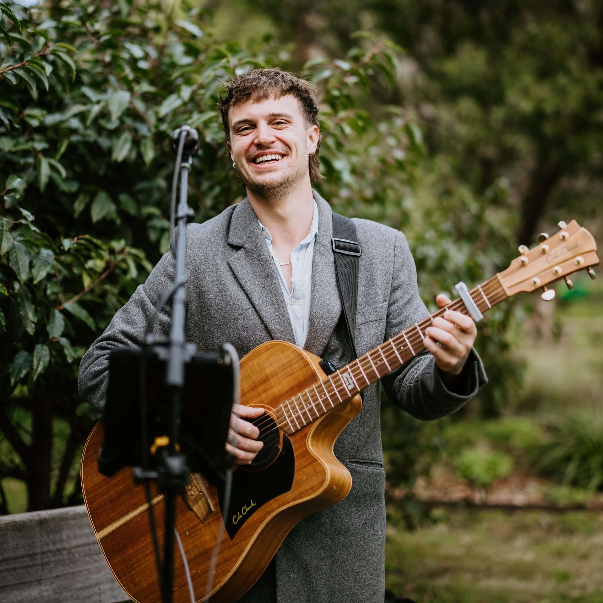 Acoustic Solo, DJ & MC | Angus | Melbourne