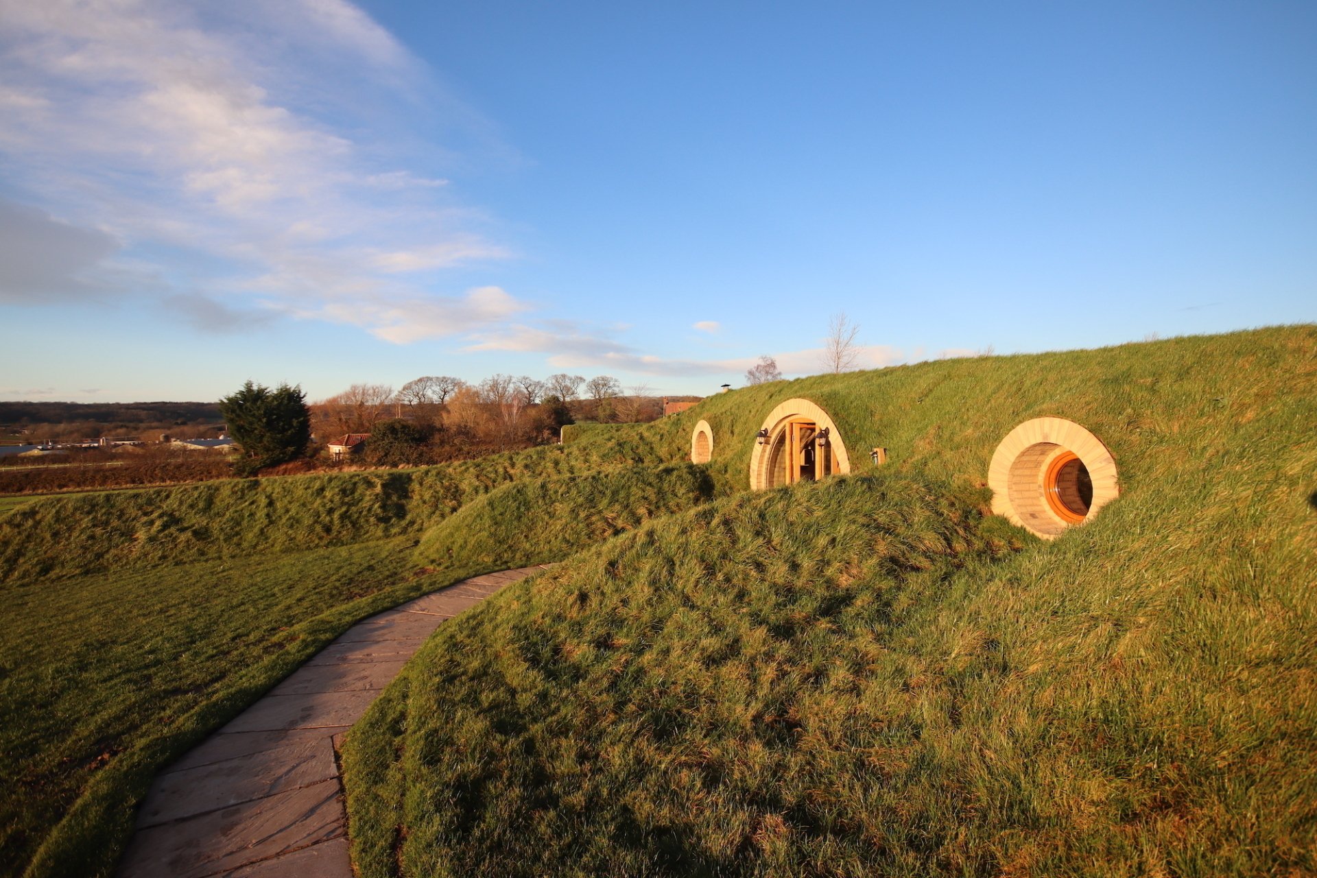 PHEASANTS ROOST:: Yorkshire Burrows, Luxury Underground Glamping Pods