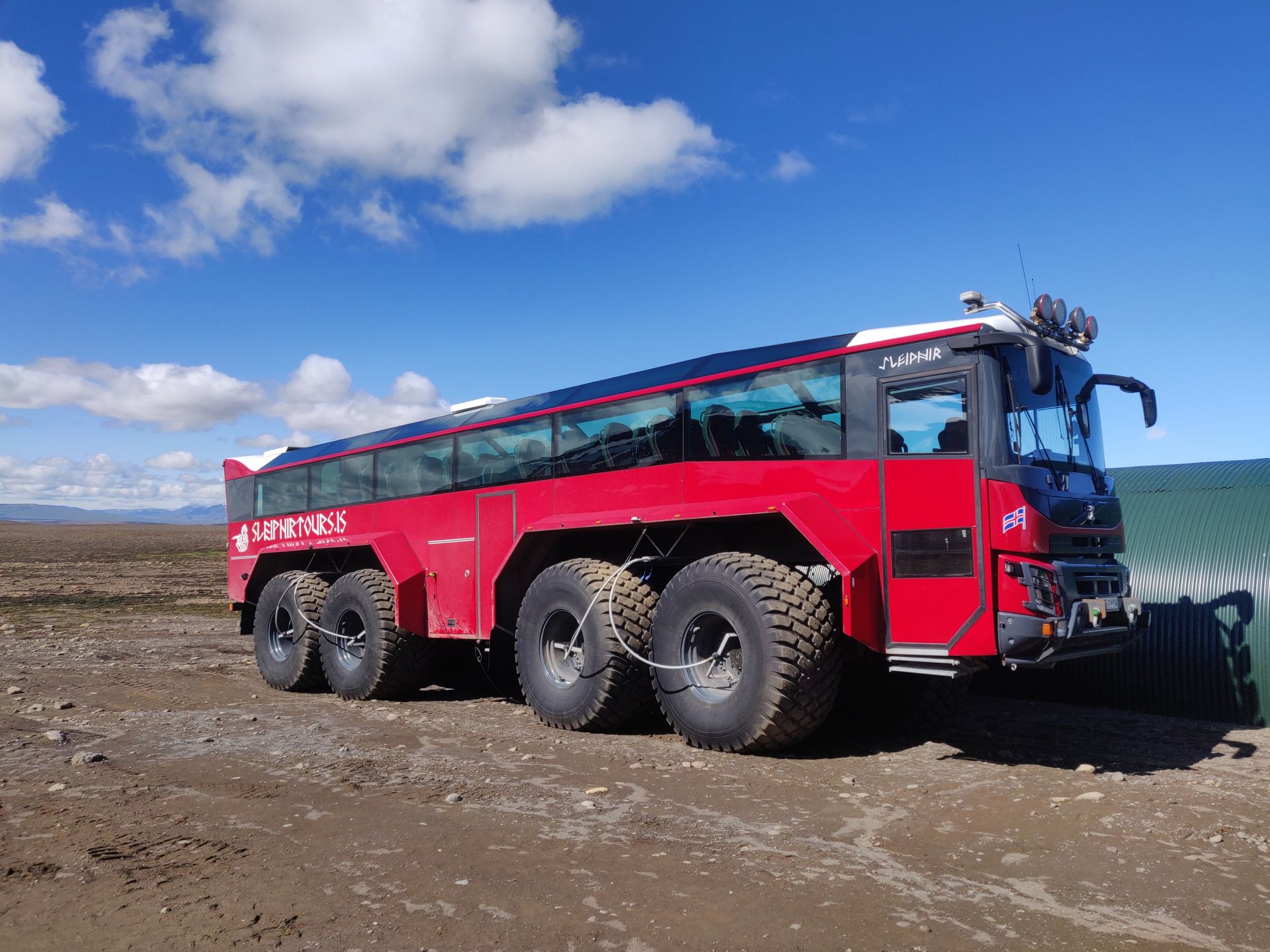 What are the BIG cars in Iceland?