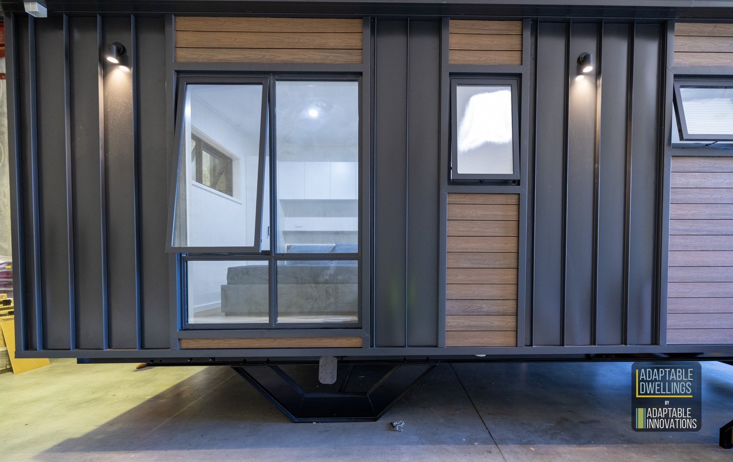 Adaptable Dwellings by Adaptable Innovations