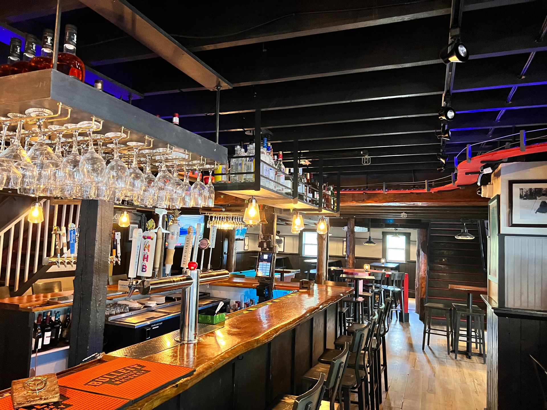 Off The Rails | PIZZA - CRAFT BEER - LIVE MUSIC