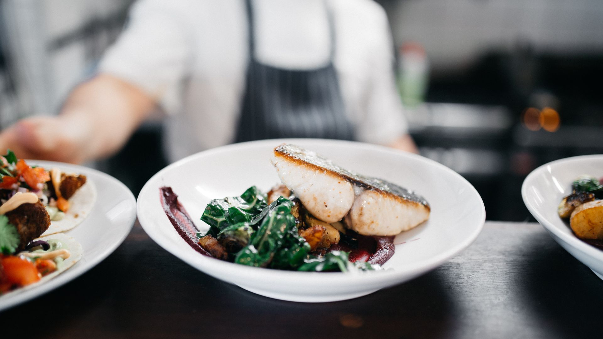 Blue Swimmer Cafe and Prancing Horse Drive Experience in Gerroa