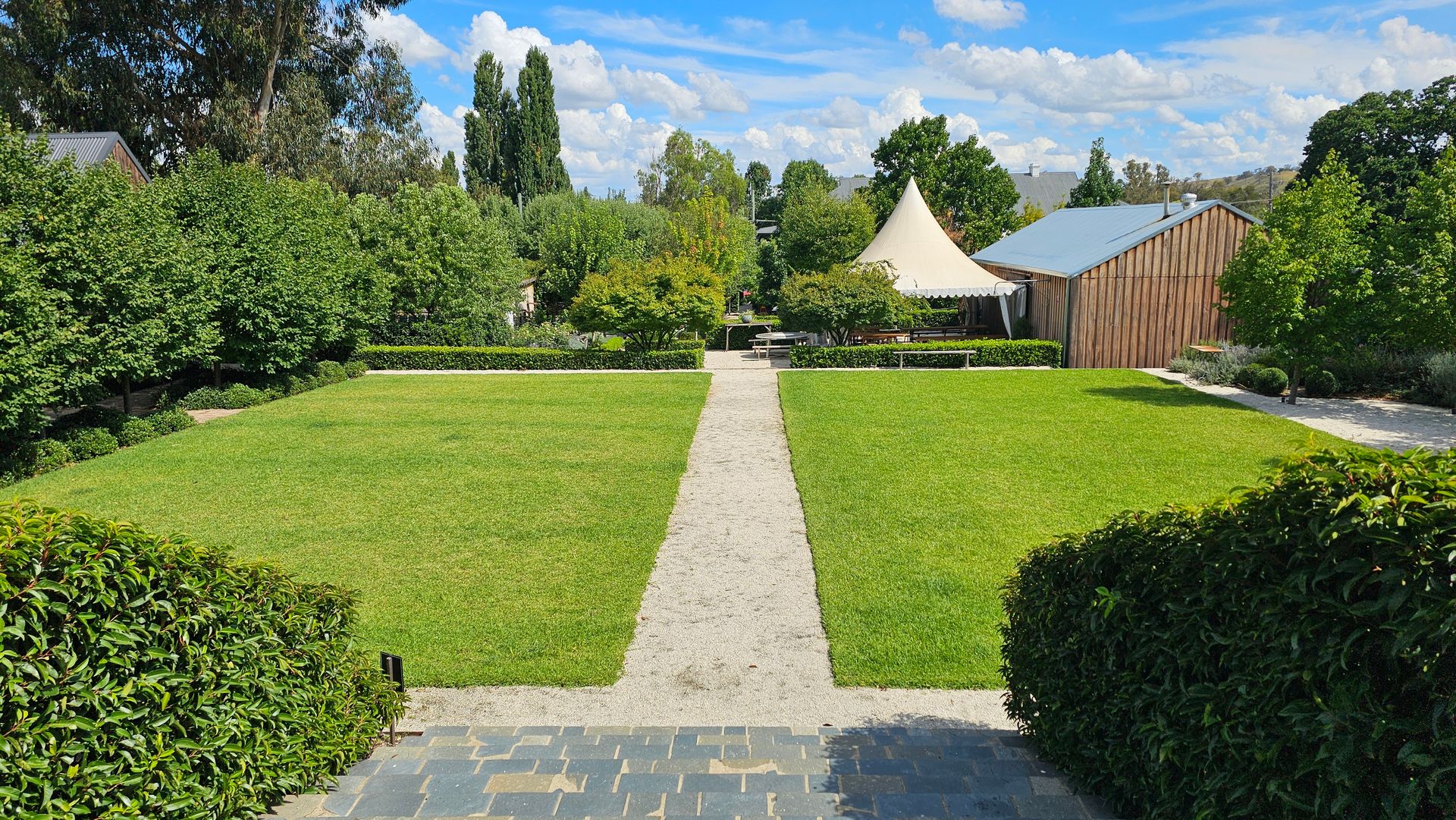 Exploring the Splendor of Sir George Hotel in Jugiong, NSW
