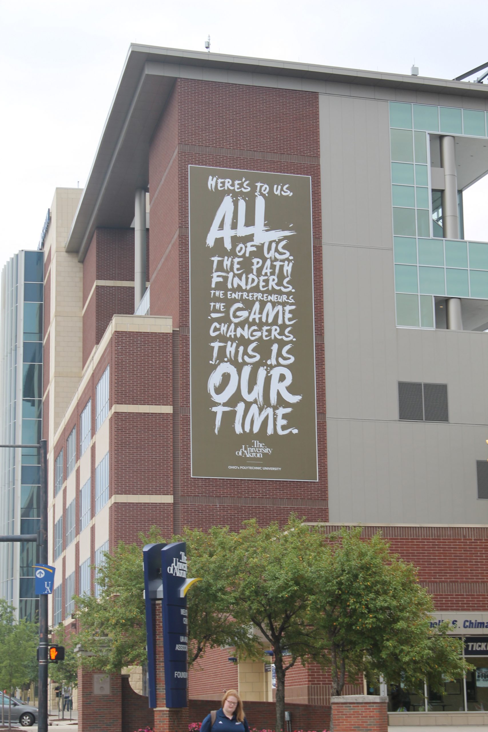 Arena Signage, Custom Sports Graphics | Akron OH
