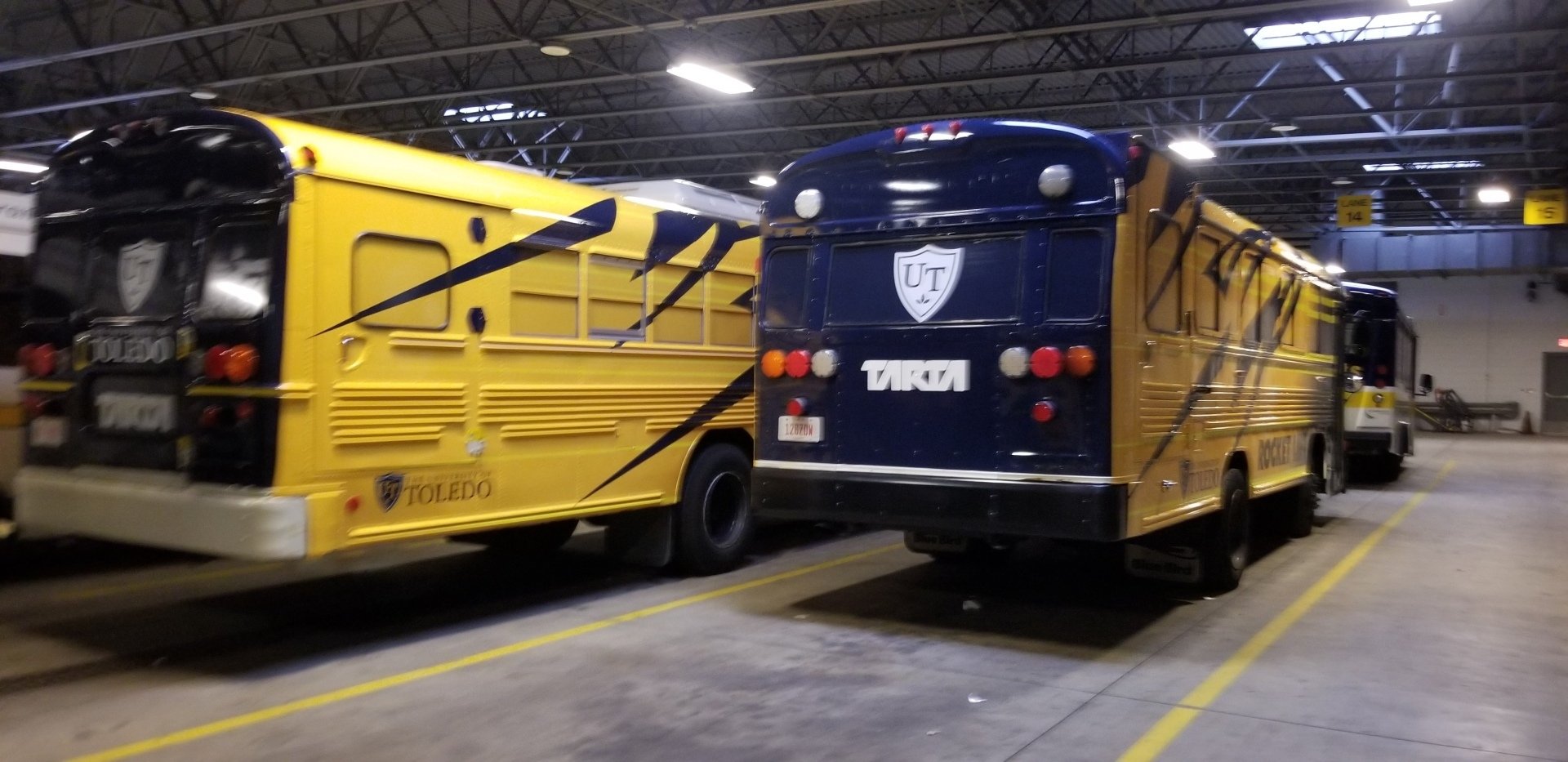 Bus Graphics, Custom Bus Wraps | Cleveland OH