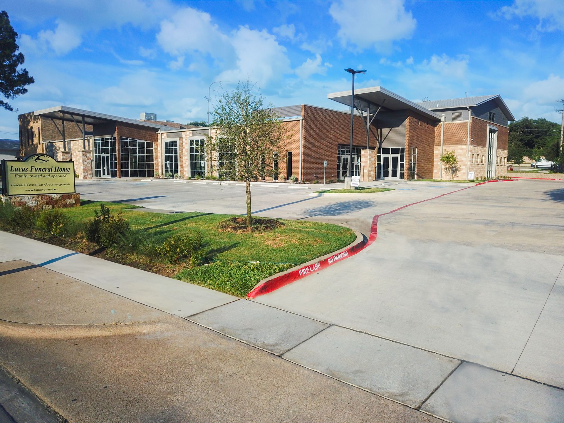 Funeral Home Hurst Texas | Lucas Funeral Homes