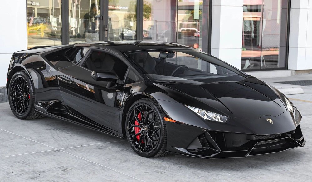 Lamborghini Huracan Evo for rent | Roma Exotic Rentals