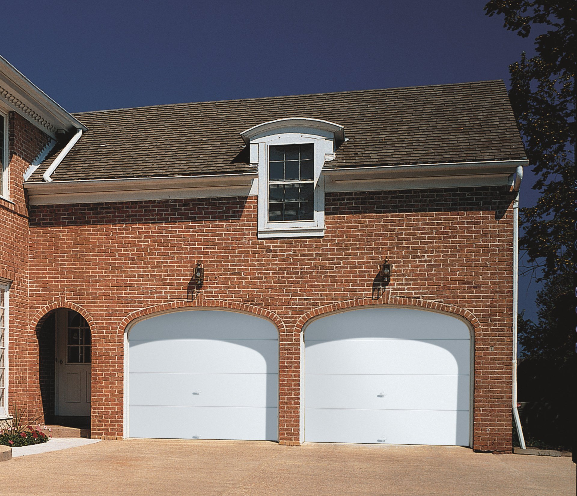 Modern Steel | Universal Doors - Brandon MB 204-729-8252