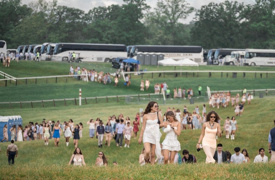 Foxfield Races - TICKETS- Steeplechase Racing in the Heart of Virginia