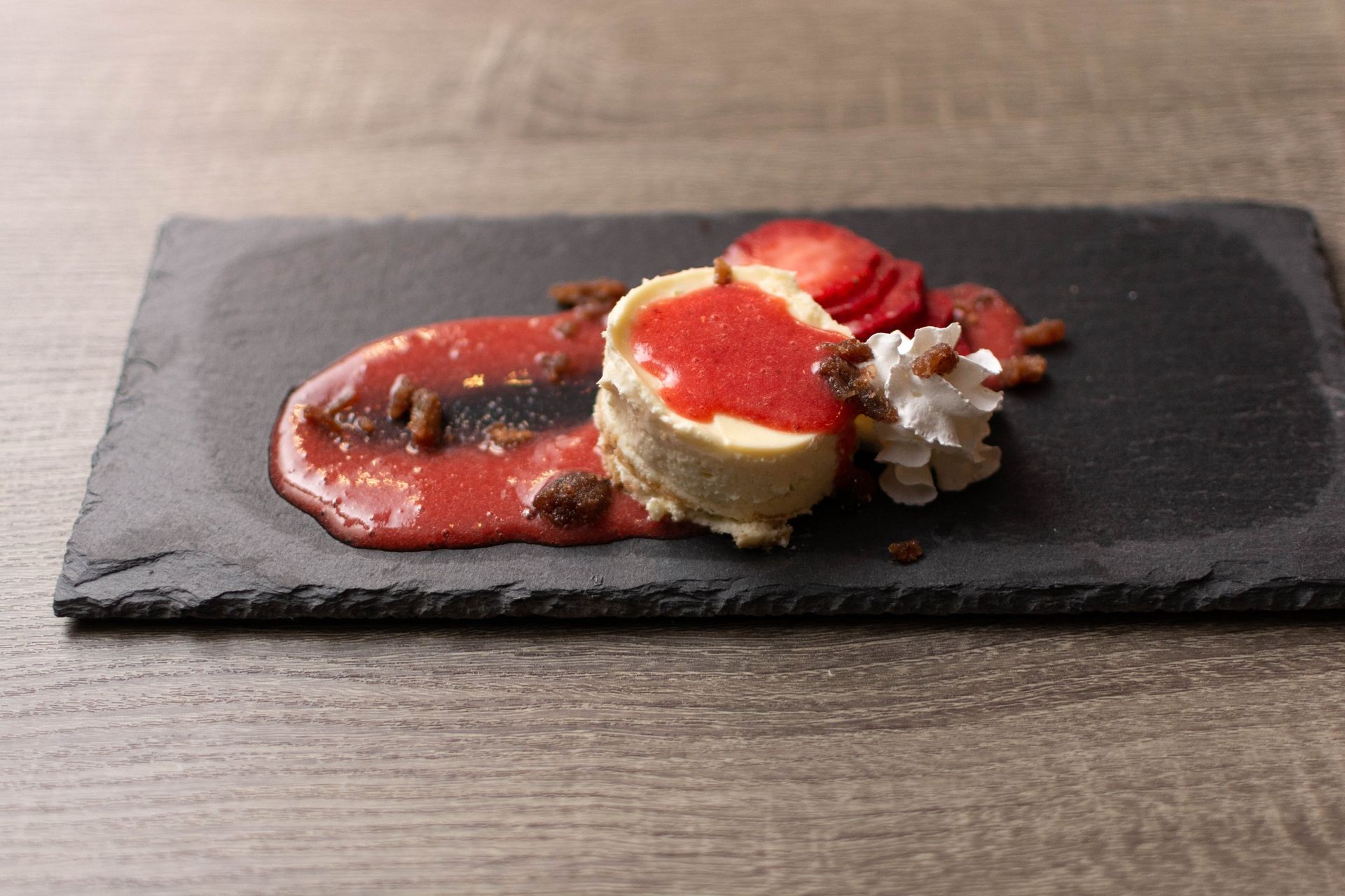 Restaurant Bar & Lounge | Waterbury, CT | 203-648-3330