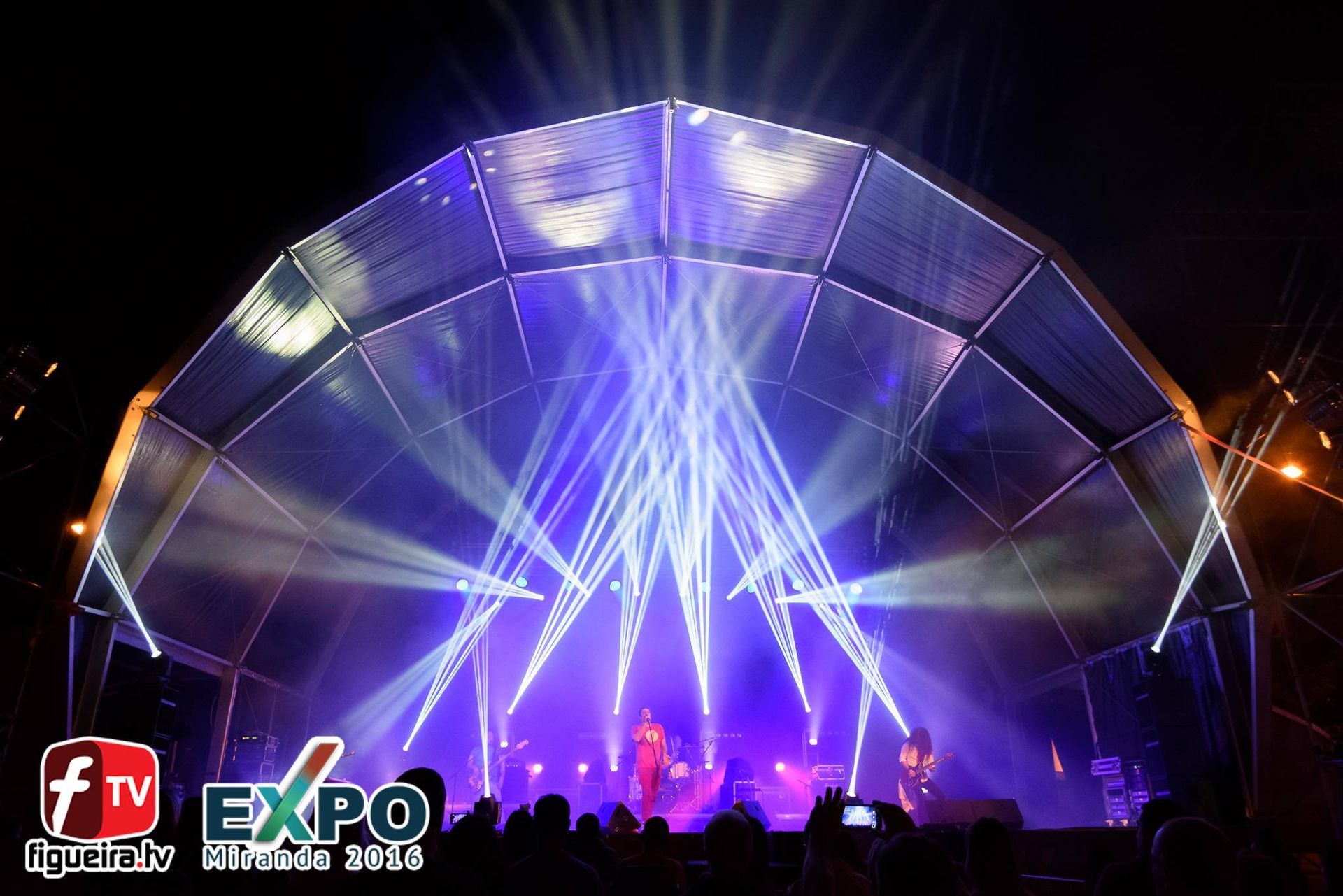 ONE VISION - A Banda Portuguesa de Tributo a QUEEN