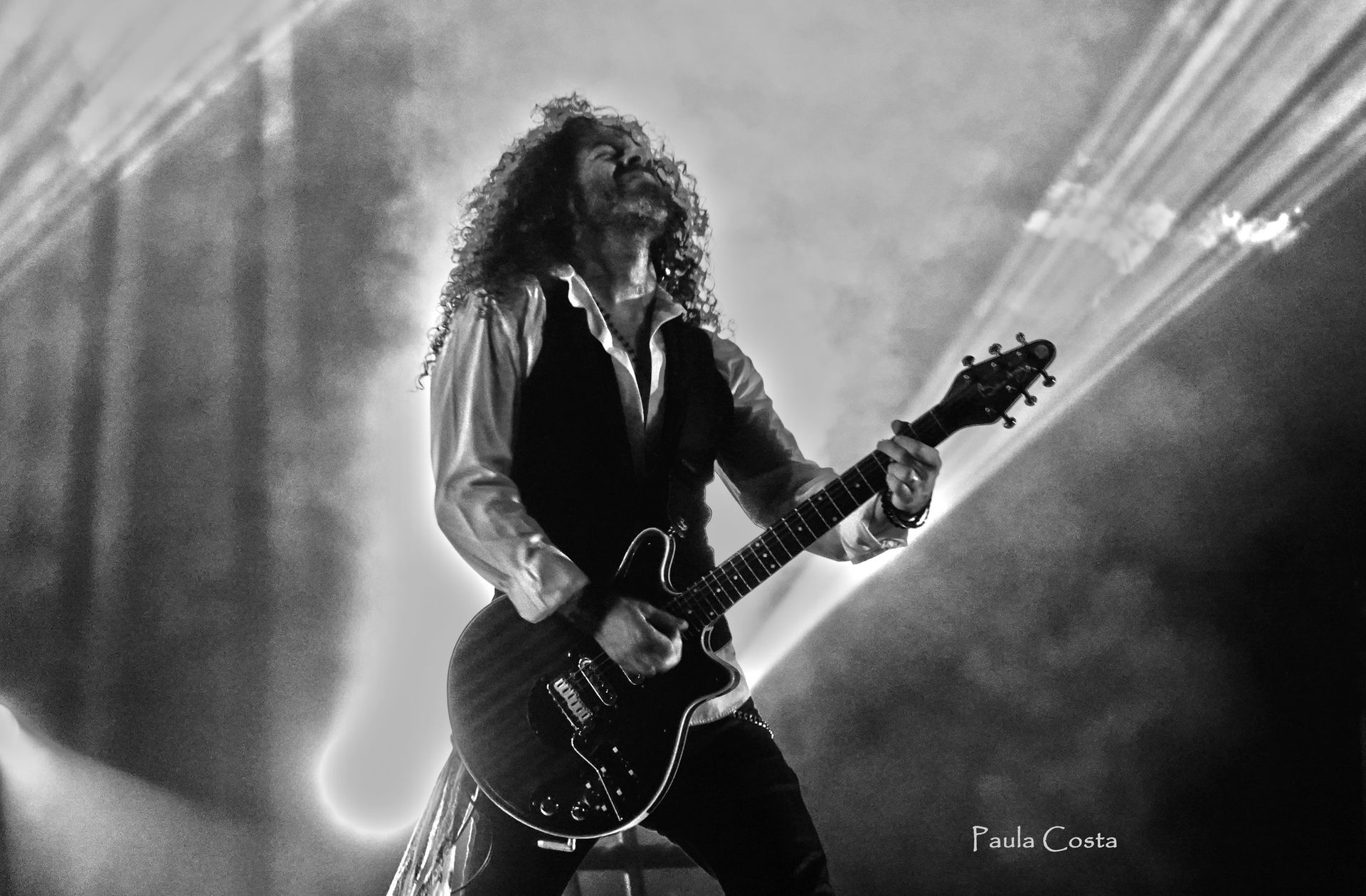 ONE VISION - A Banda Portuguesa de Tributo a QUEEN