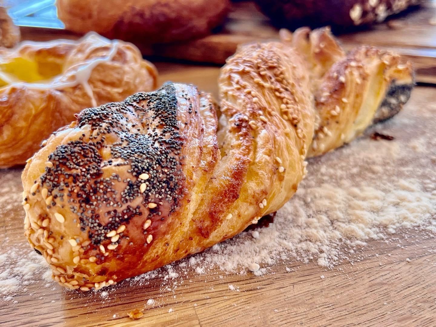 Chulia Court | Restaurant, Music Bar & Nightclub in Chulia Street Penang