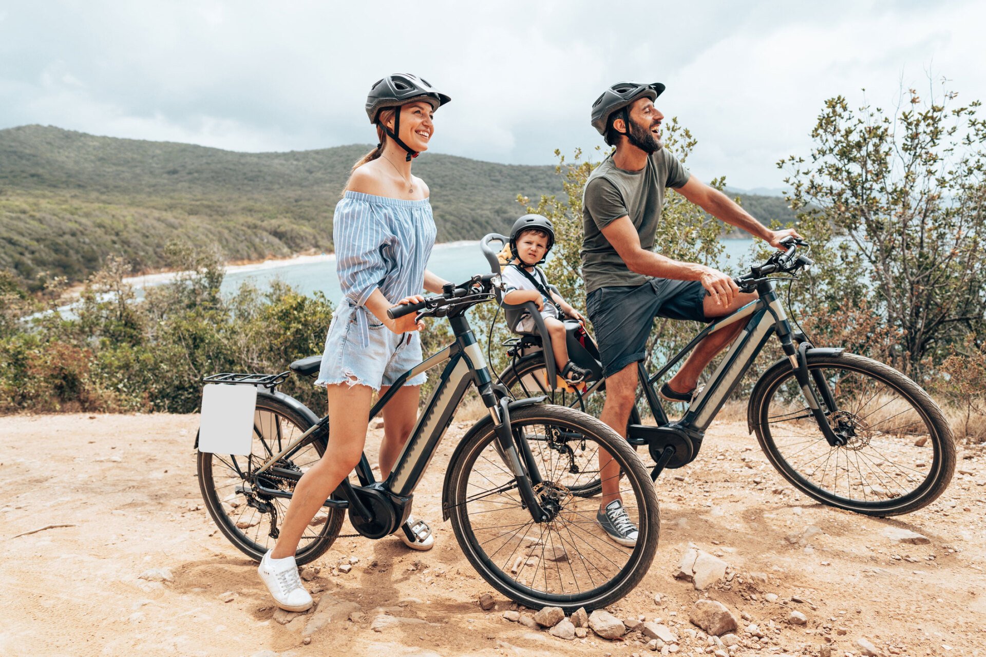 Family Bike Riding – North Geelong, VIC – Marshall’s Cycles