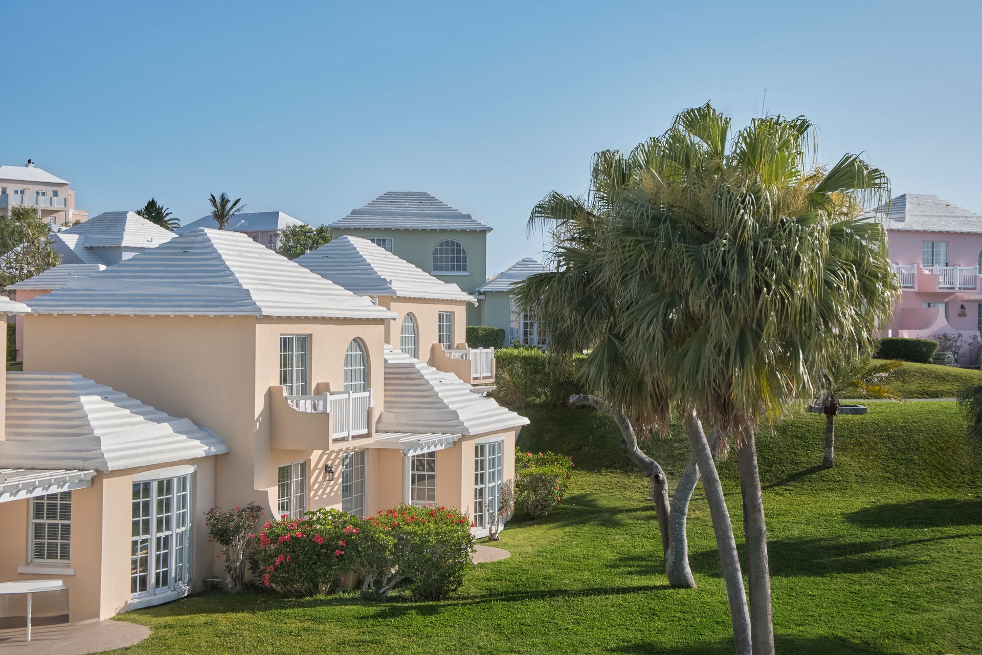 Poolside View Bermuda Cottage | Family-Friendly Stay at St. George’s Club
