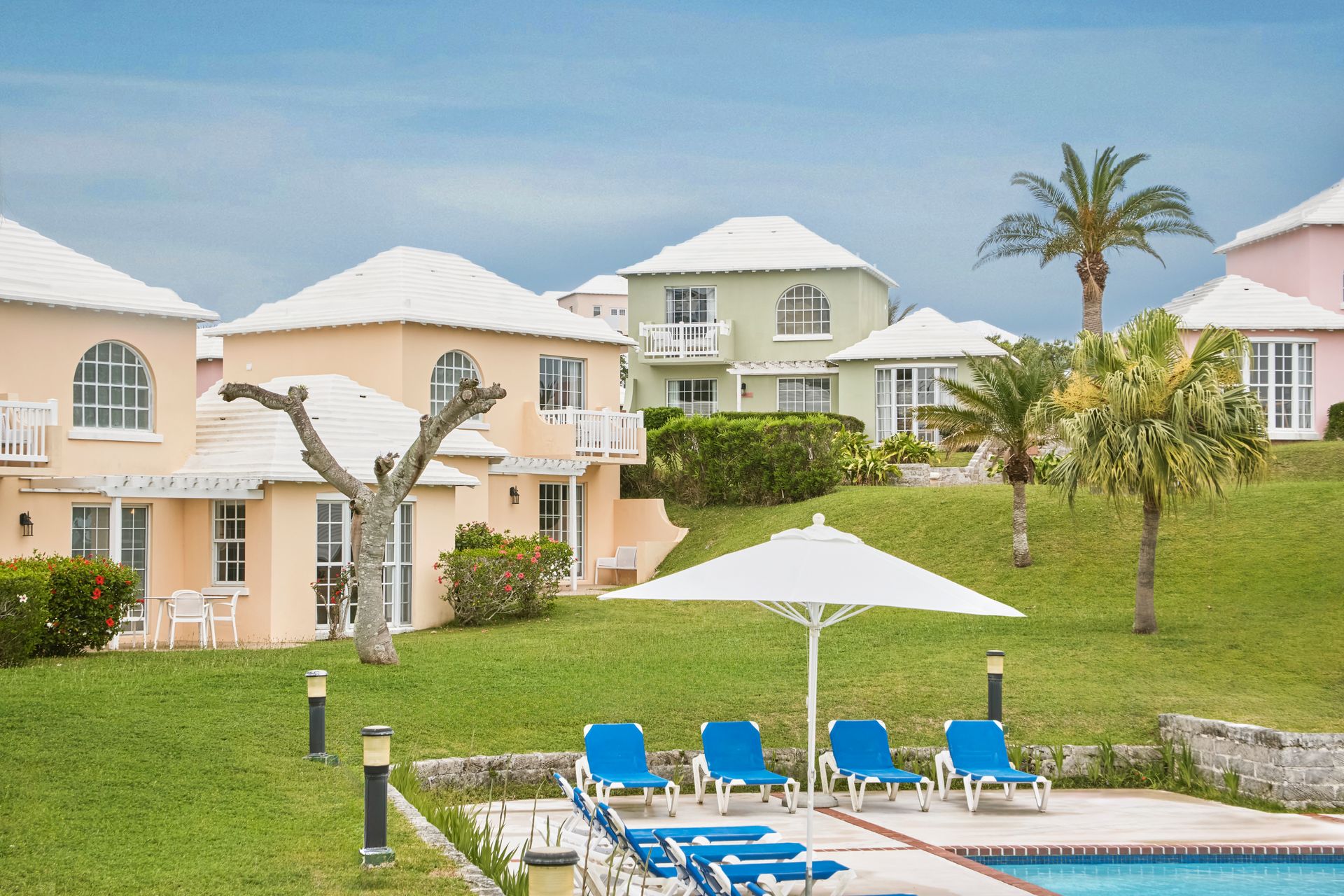 Poolside View Bermuda Cottage | Family-Friendly Stay at St. George’s Club