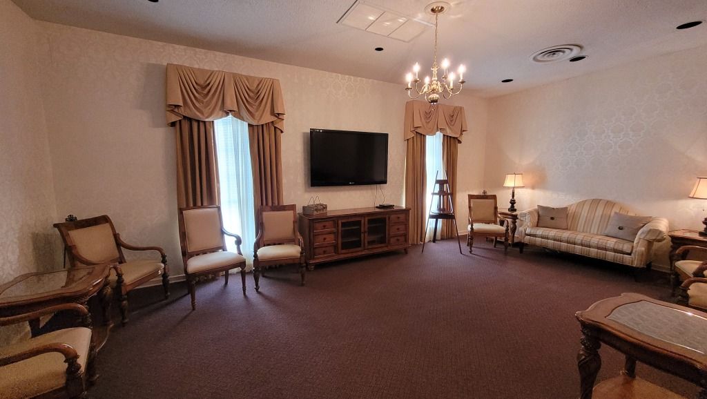 Virtual Tour | Colonial Funeral Home