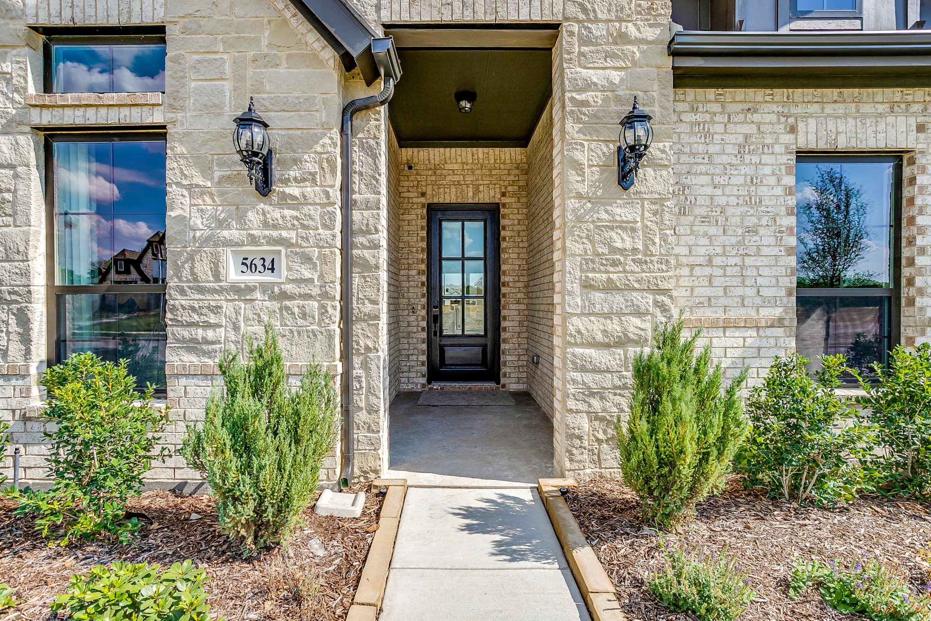 Model Home Photos - John Houston Homes