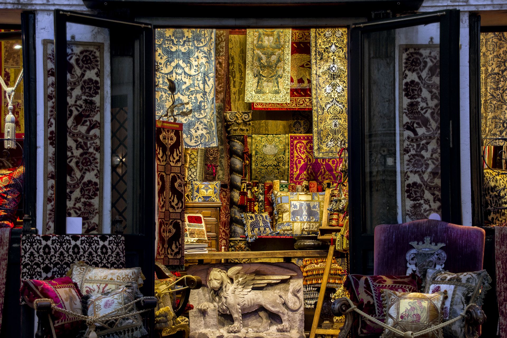 Production and sale of fabrics in Venice - Tessitura Bevilacqua Mario