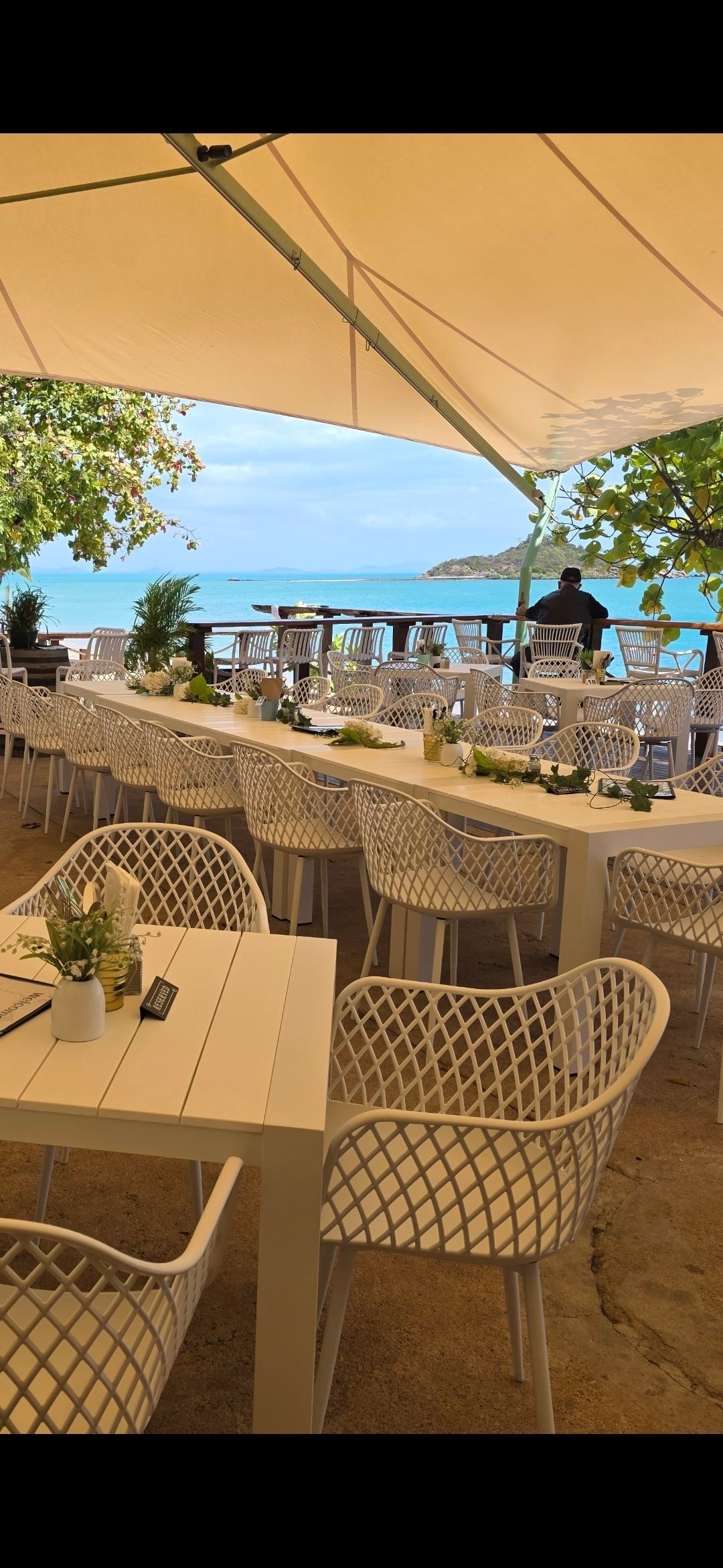 Who We Are | Montes Beach Bar and Restaurant