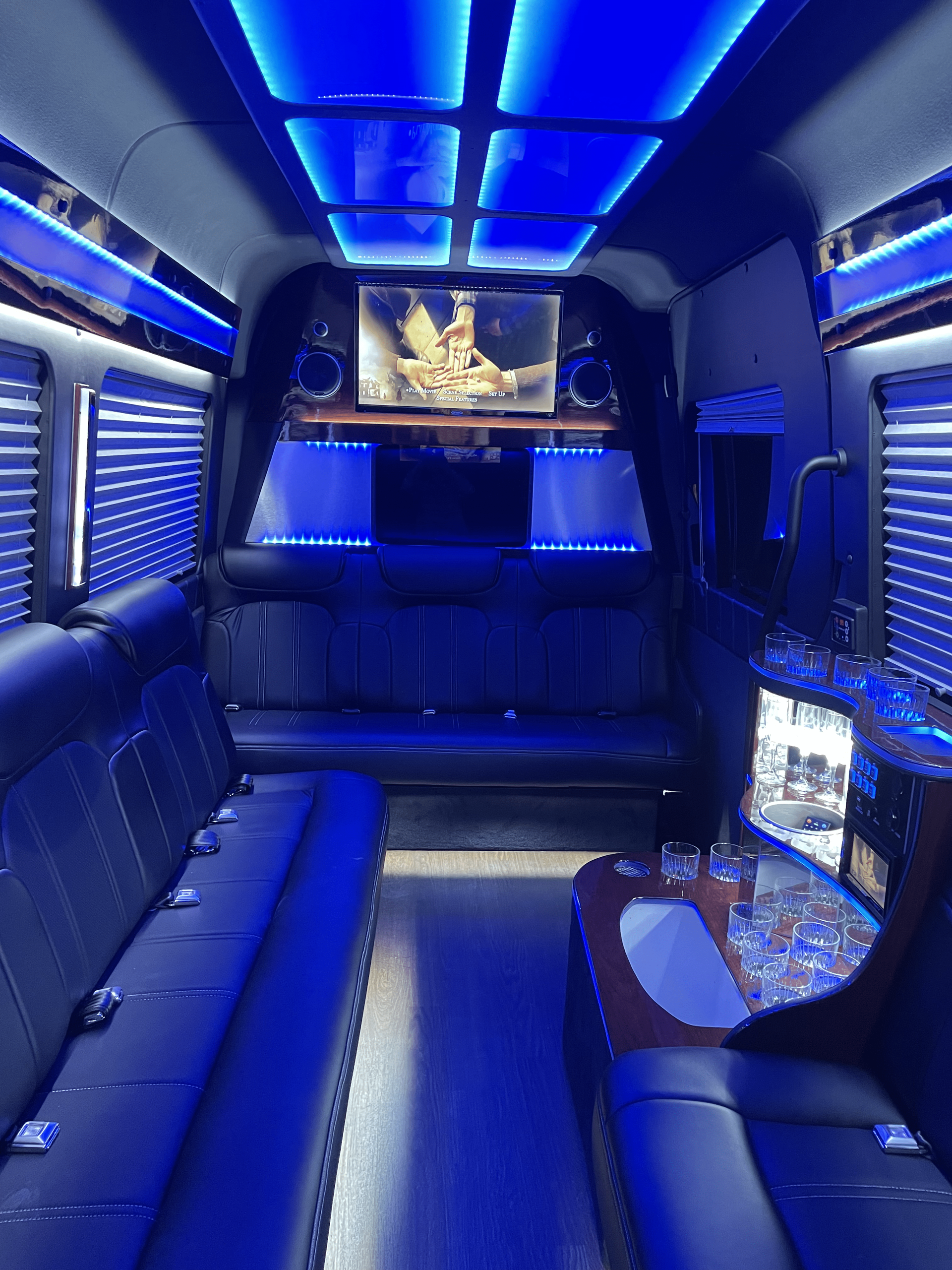 Limousine Services | Pittsfield, MA | Black Luxe Limousine Service