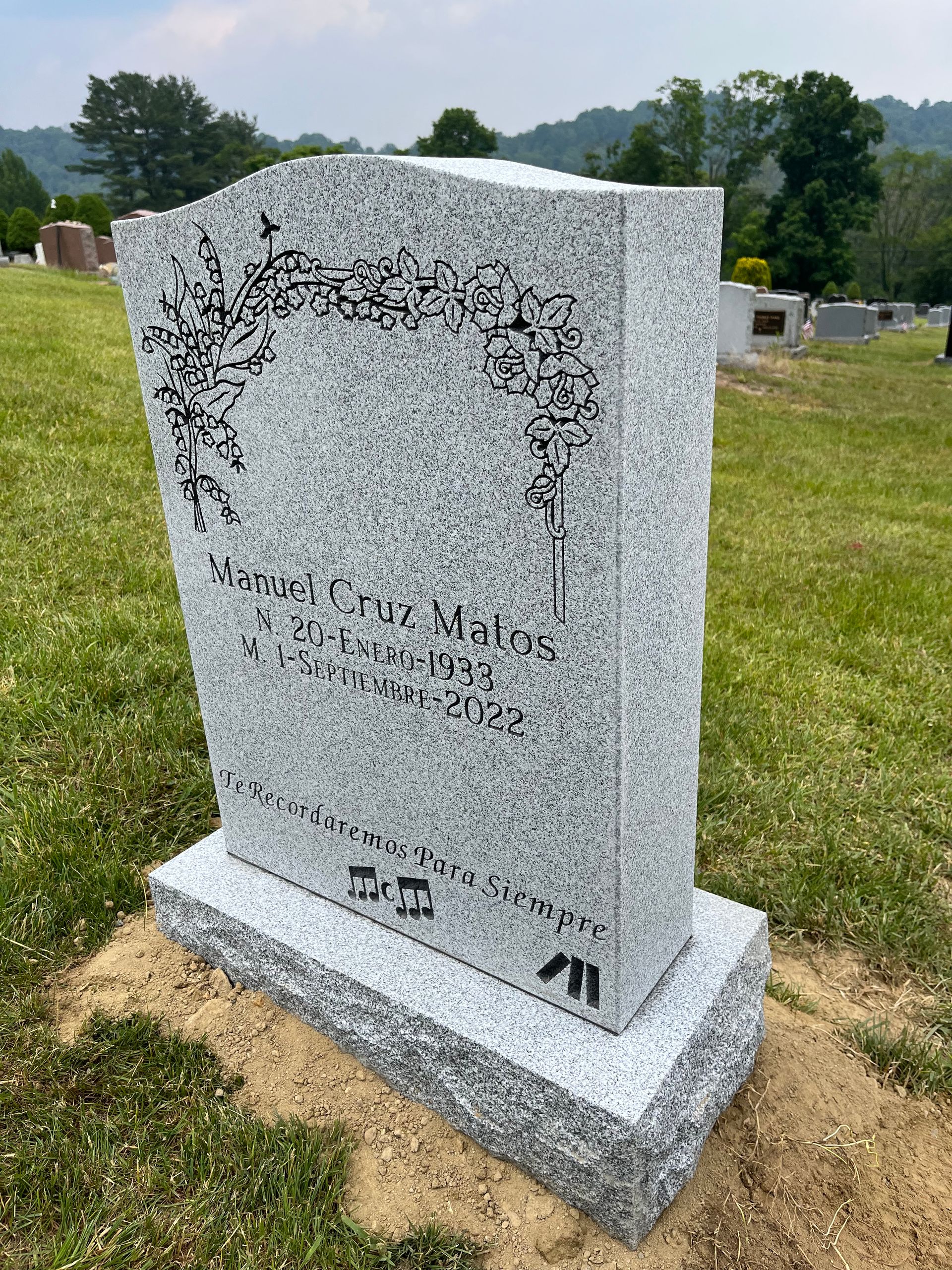 Traditional Headstones | Westchester, NY | CJ Stones