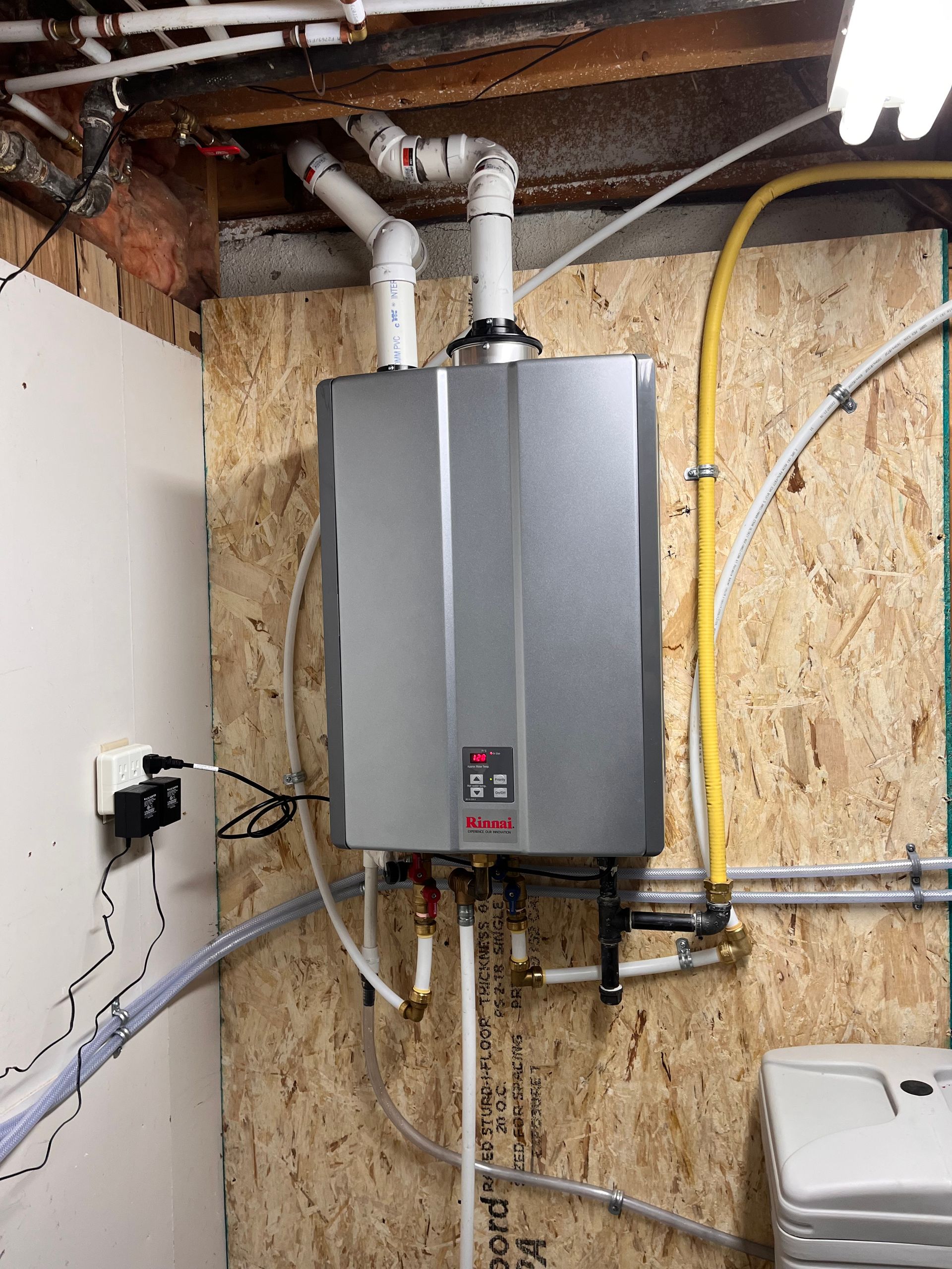 Tankless Hot Water Systems Mississauga | CoreTemp