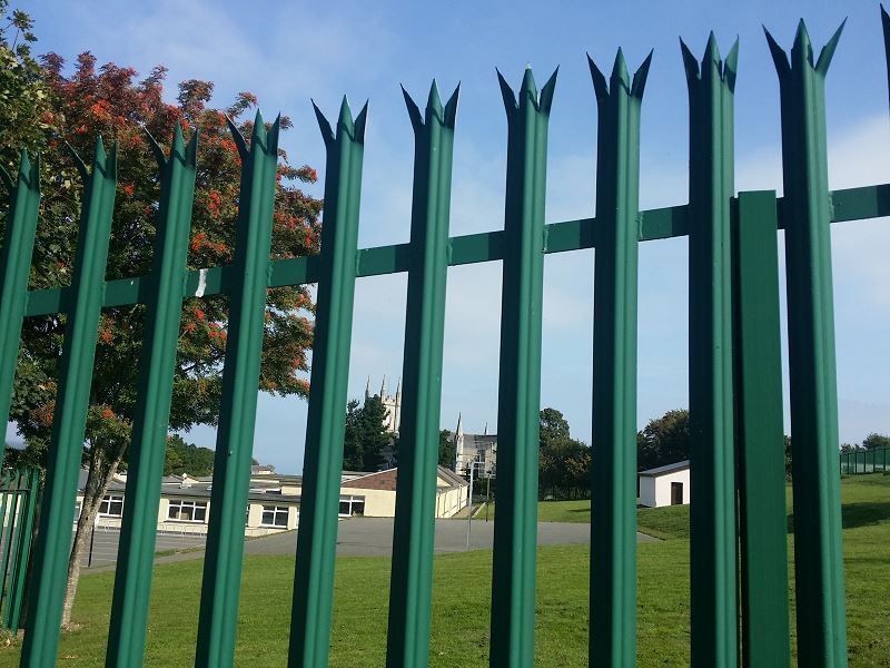 Palisade Fencing: The Economical and Durable Security Solution