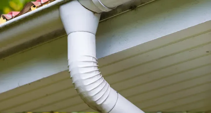 ¿Qué son los codos para canalones?