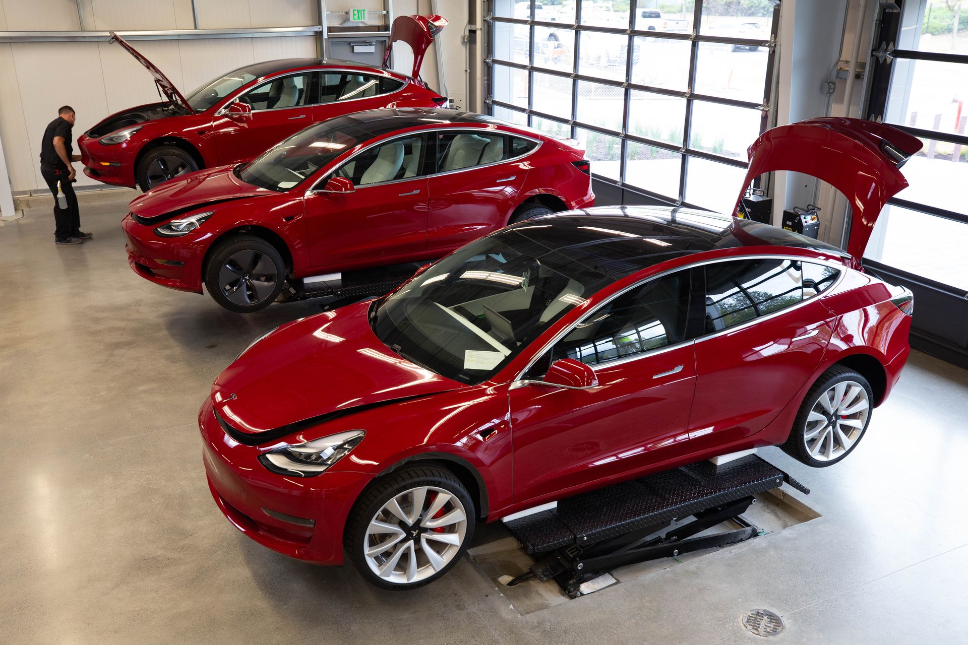 Professional Detailing Packages Available in Anaheim, CA