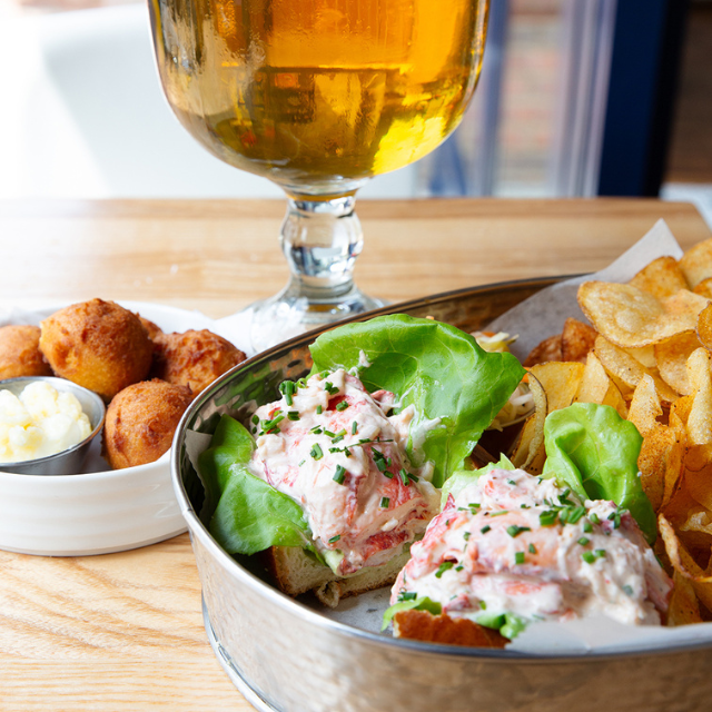 Marietta Seafood Restaurant | Mac's Raw Bar & Market