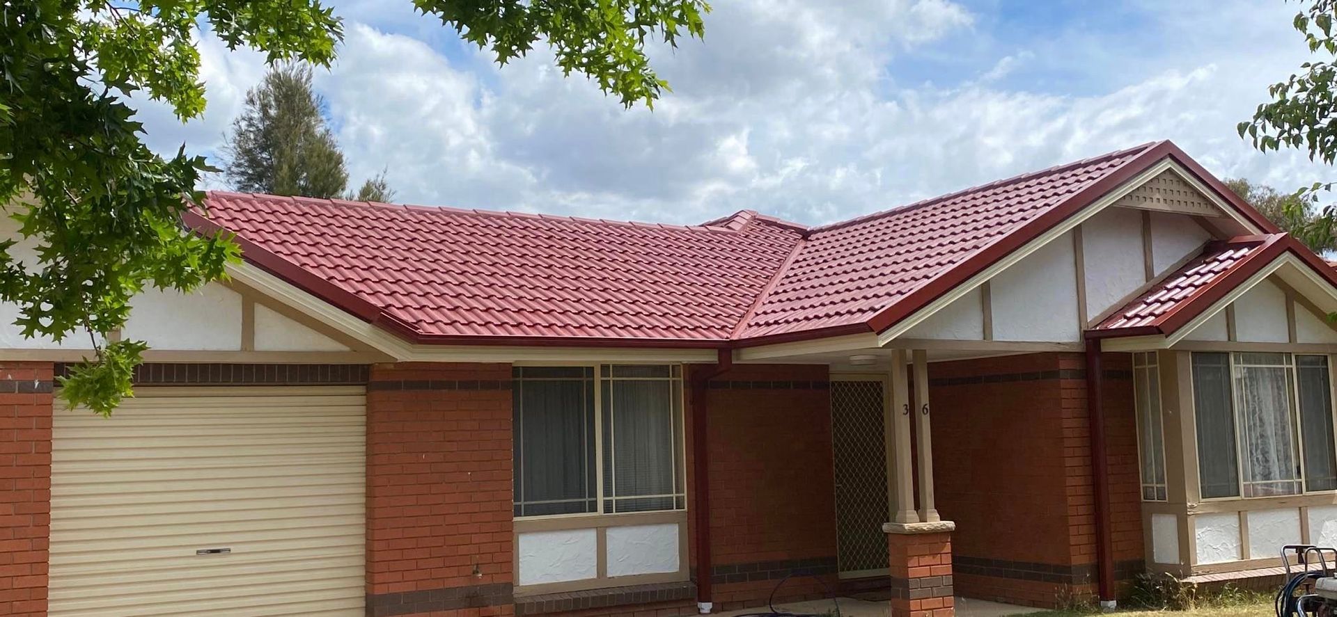 Roof Re-Bed and Re-Pointing