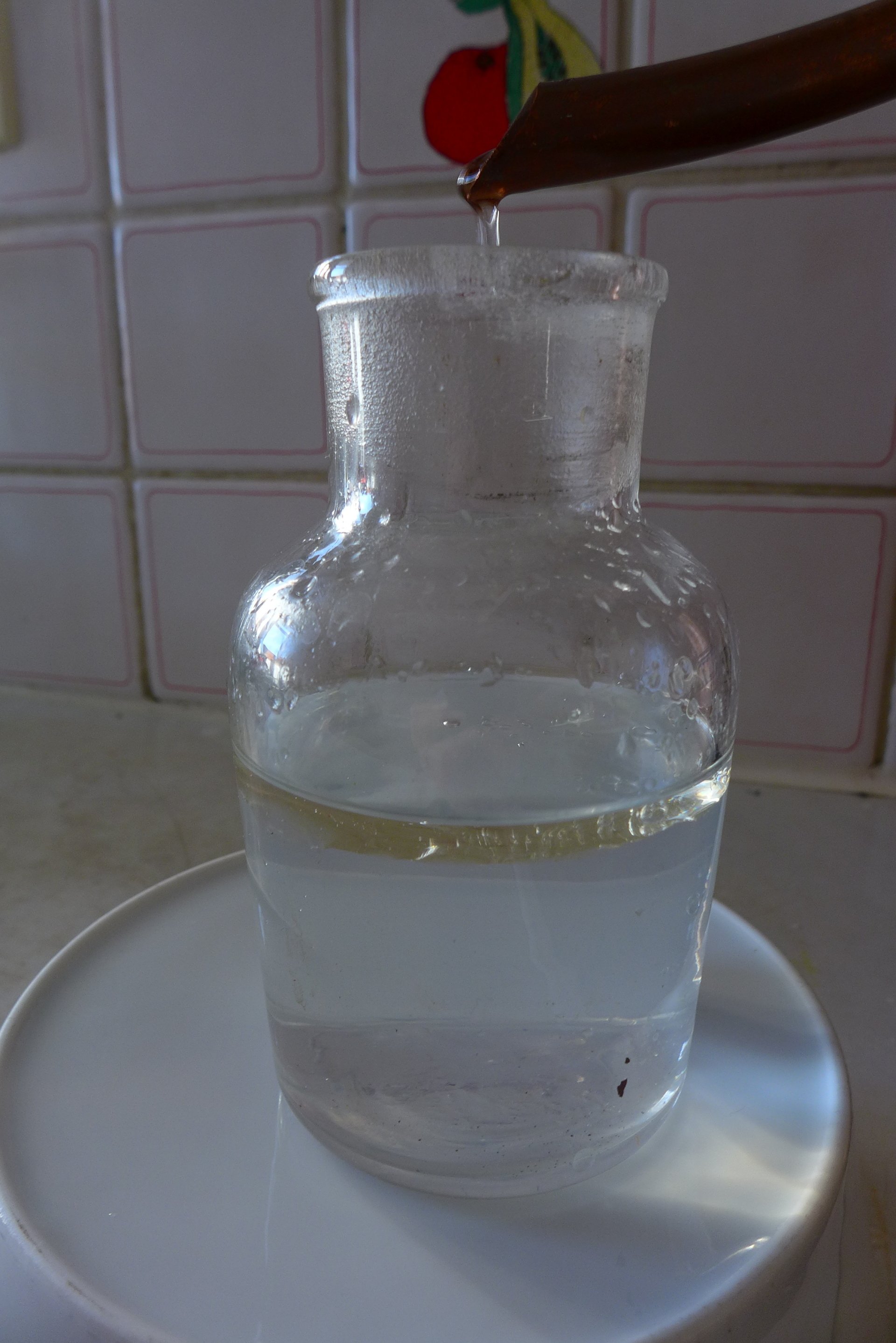 Destilleren van wilde kruiden