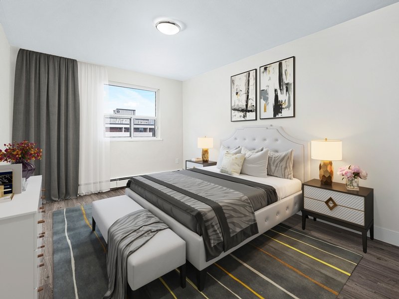 Fully renovated spacious suite