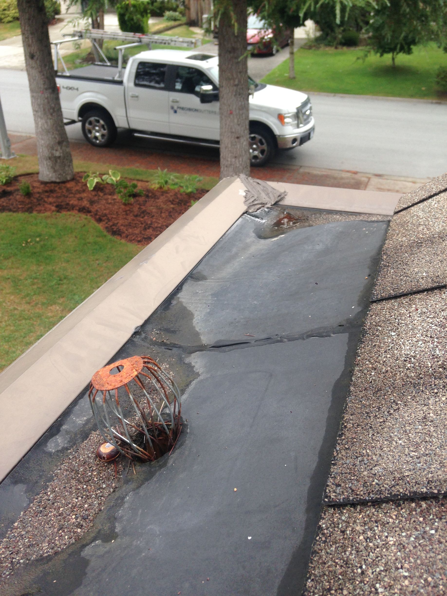 Built-In Gutter Systems | Surrey, BC | Precision Gutters