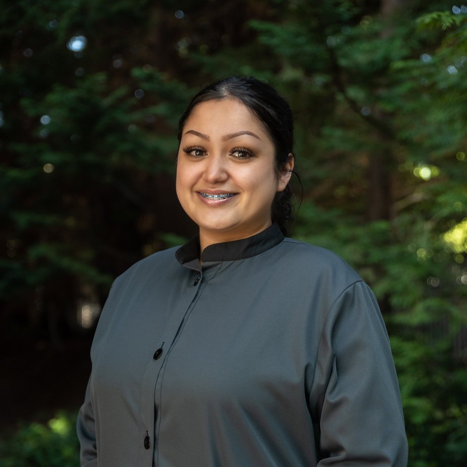 Bellevue Dental Team | Pineview Aesthetic & Family Dentistry