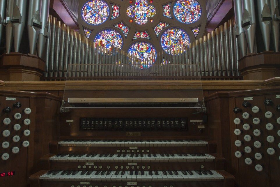 St Francis Xavier Cathedral: Wicks Gallery Organ