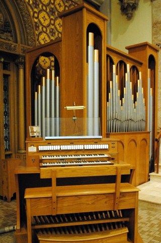 St Francis Xavier Cathedral: Wicks Antiphonal Organ