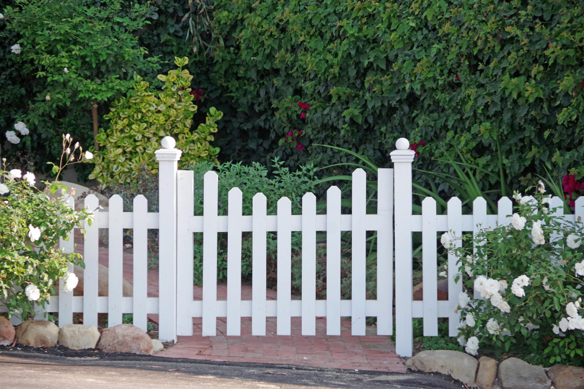 Custom Steel Fencing | United States | The Fencing Specialist